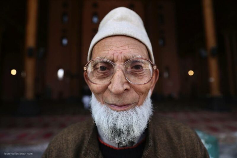 Meet Two International Photographers Who Captured The Daily Life of ...