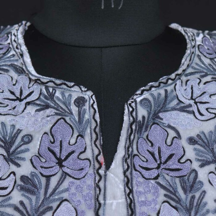 White Aab Chinari Velvet Kashmiri Kurti With Ari Embroidery - Gyawun
