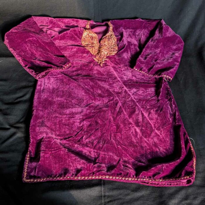 Pretty Kashmiri Girls Velvet Pheran With Golden Tilla (Length 30) - Gyawun